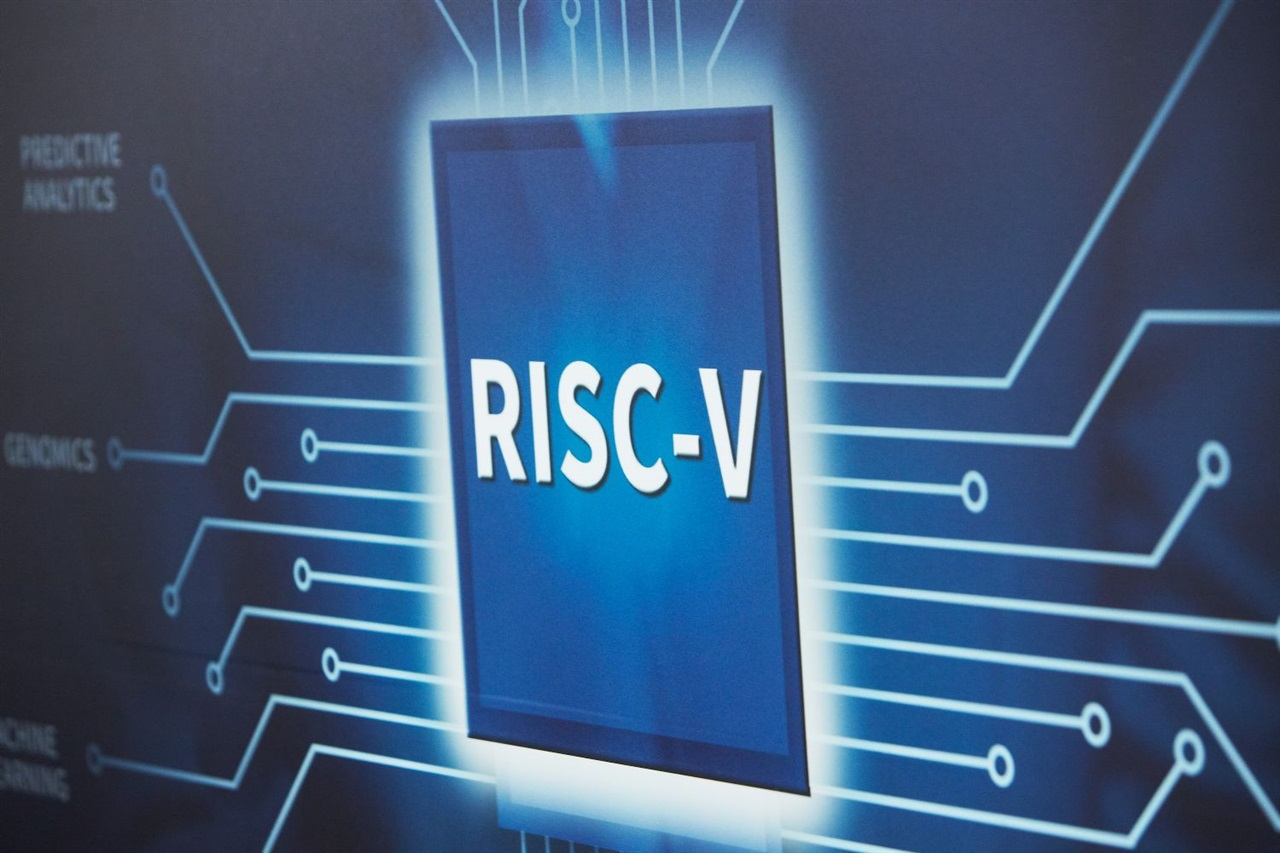RISC-V在AI时代的机遇 - Embedded AI Data Center